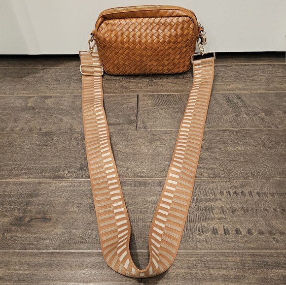 Pretty Simple | Bags | Pretty Simply Woven Willow Camera Crossbody Bag ...